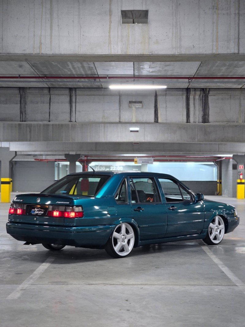 VW Santana Evidence 1996 Verde Nice rebaixado rodas aro 18