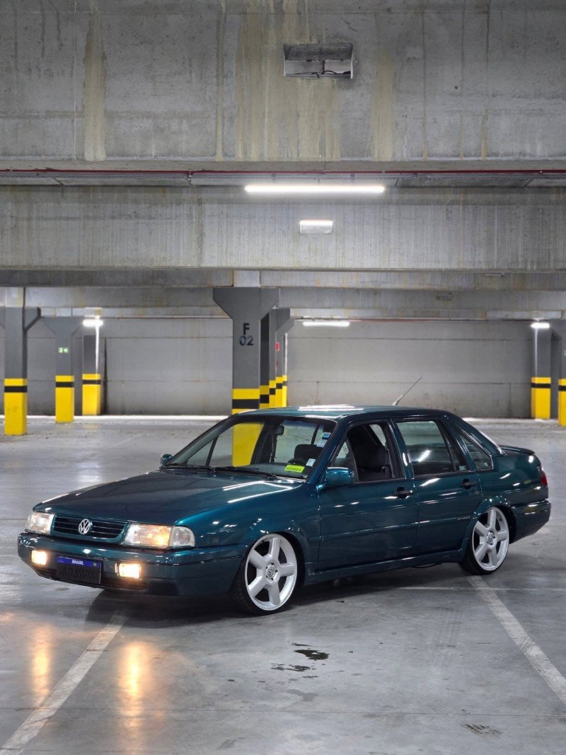 VW Santana Evidence 1996 Verde Nice rebaixado rodas aro 18