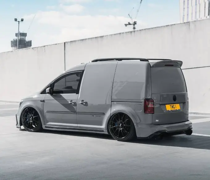 VW Caddy MK4 rebaixado - Only Cars
